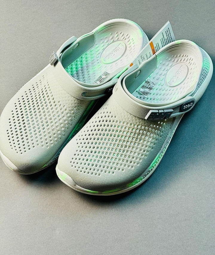 Crocs & Slippers – Sneaky Sole